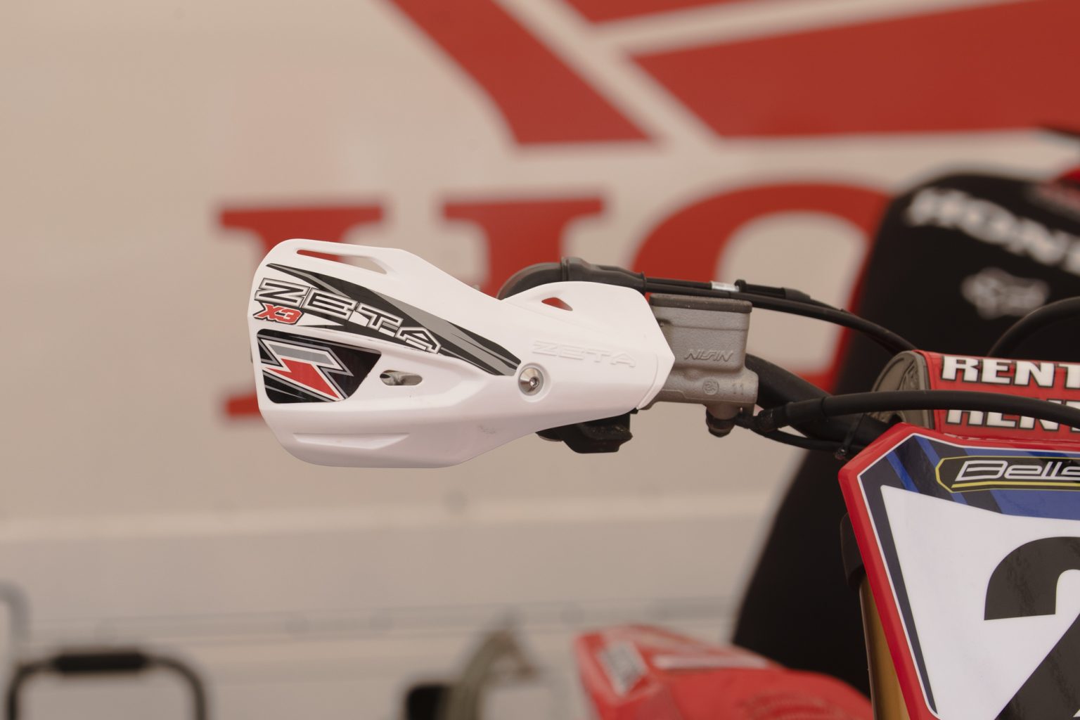 日本最高峰の場で活躍する ZETA Racingのリアルレーシングパーツ - RIDE-HACK