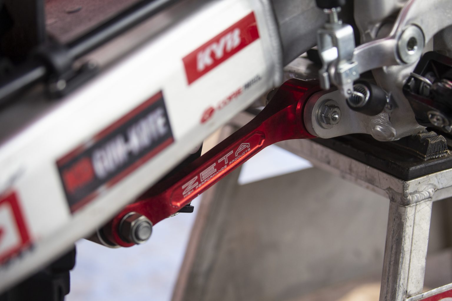 日本最高峰の場で活躍する ZETA Racingのリアルレーシングパーツ - RIDE-HACK