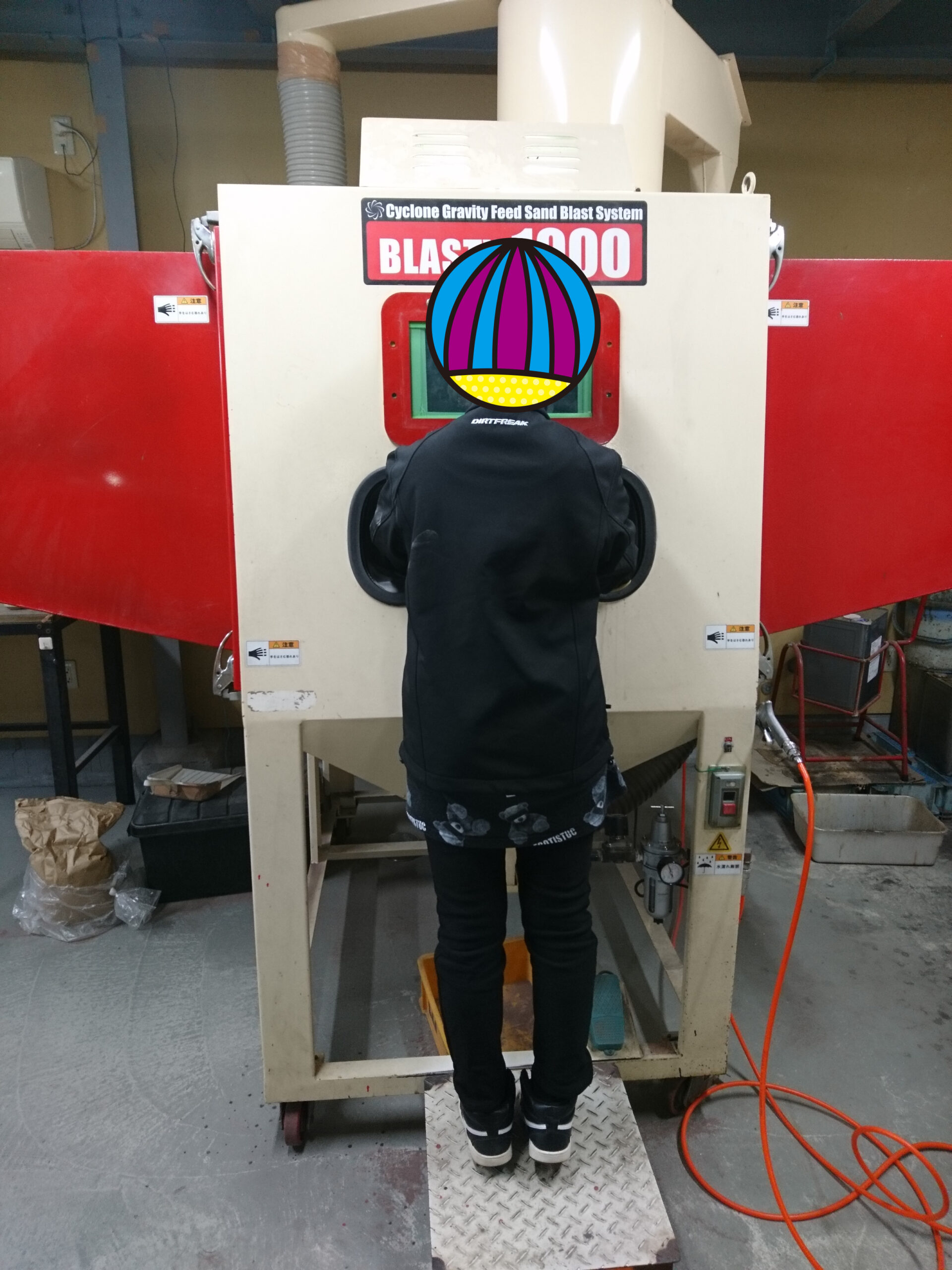 初めてのバイクカスタム【タンク塗装編】～DF-CRAFTで施工体験させてもらいました～ - RIDE-HACK