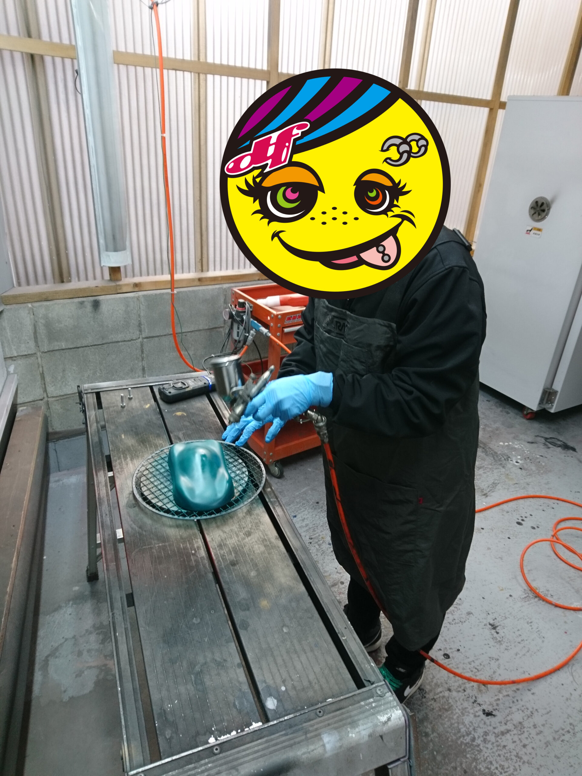 初めてのバイクカスタム【タンク塗装編】～DF-CRAFTで施工体験させてもらいました～ - RIDE-HACK