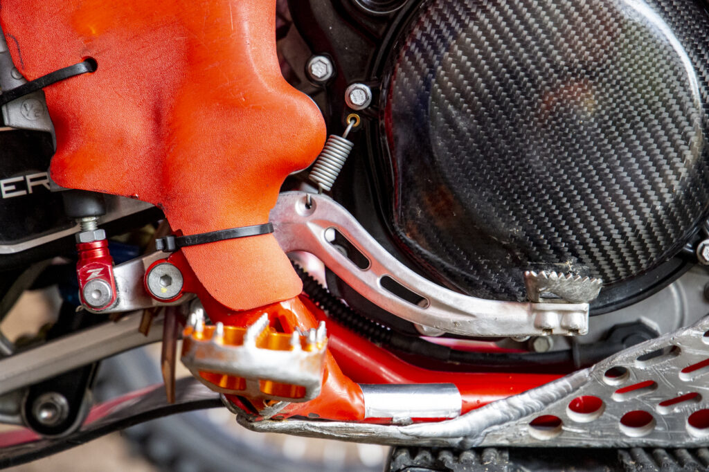 全てのパーツに意味がある、ロッシ高橋のX-TRAINER300に迫る - RIDE-HACK